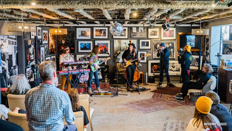 Danny Clinch's Photo Gallery Attracts Rockers to New Jersey - Daily Sa ...