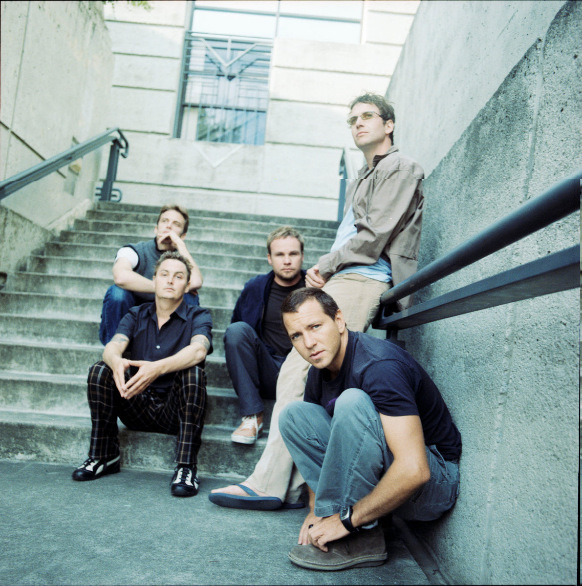 Pearl Jam (Seattle, 2002) – Transparent Clinch Gallery