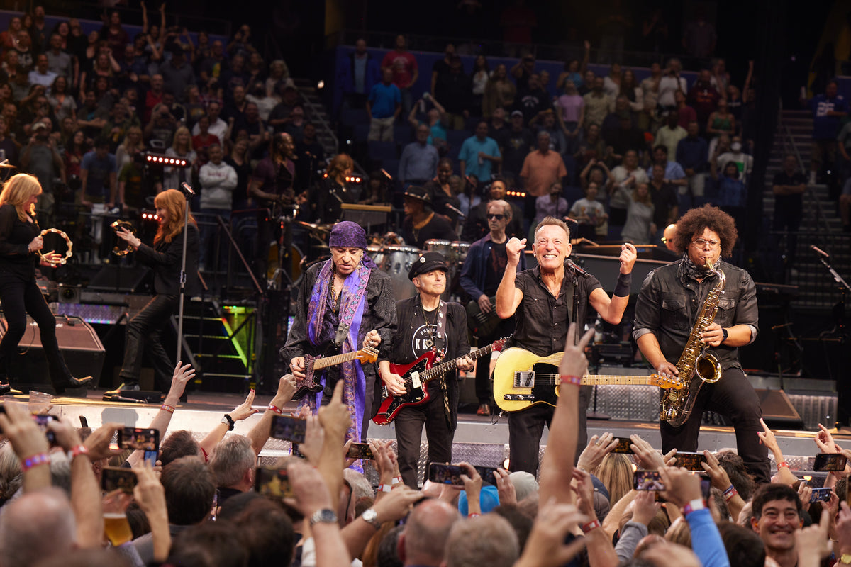 Bruce Springsteen and The E Street Band (Tampa, 2023) – Transparent ...