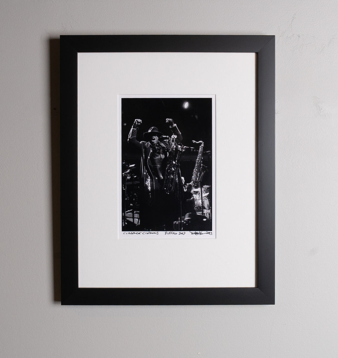 Clarence Clemons (Buffalo, 2009) Framed 8x10 – Transparent Clinch Gallery