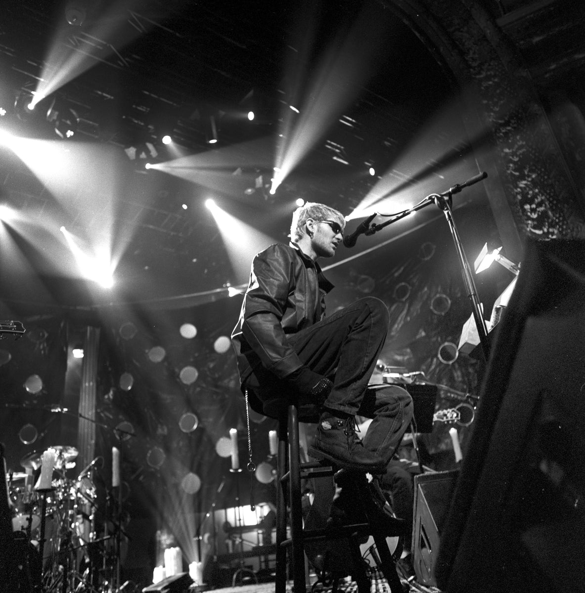 Alice In Chains - Layne Staley (1996) – Transparent Clinch Gallery