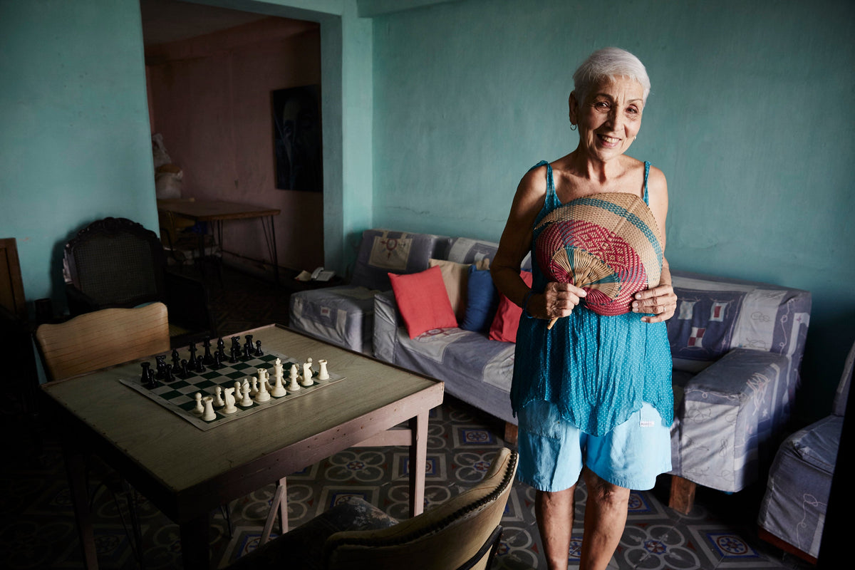 Happy Abuela (Cuba, 2015) – Transparent Clinch Gallery