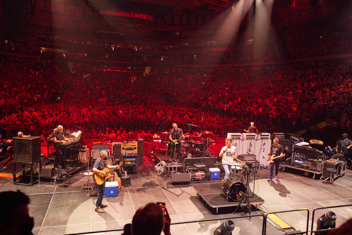 Pearl Jam (Madison Square Garden, 2022) – Transparent Clinch Gallery