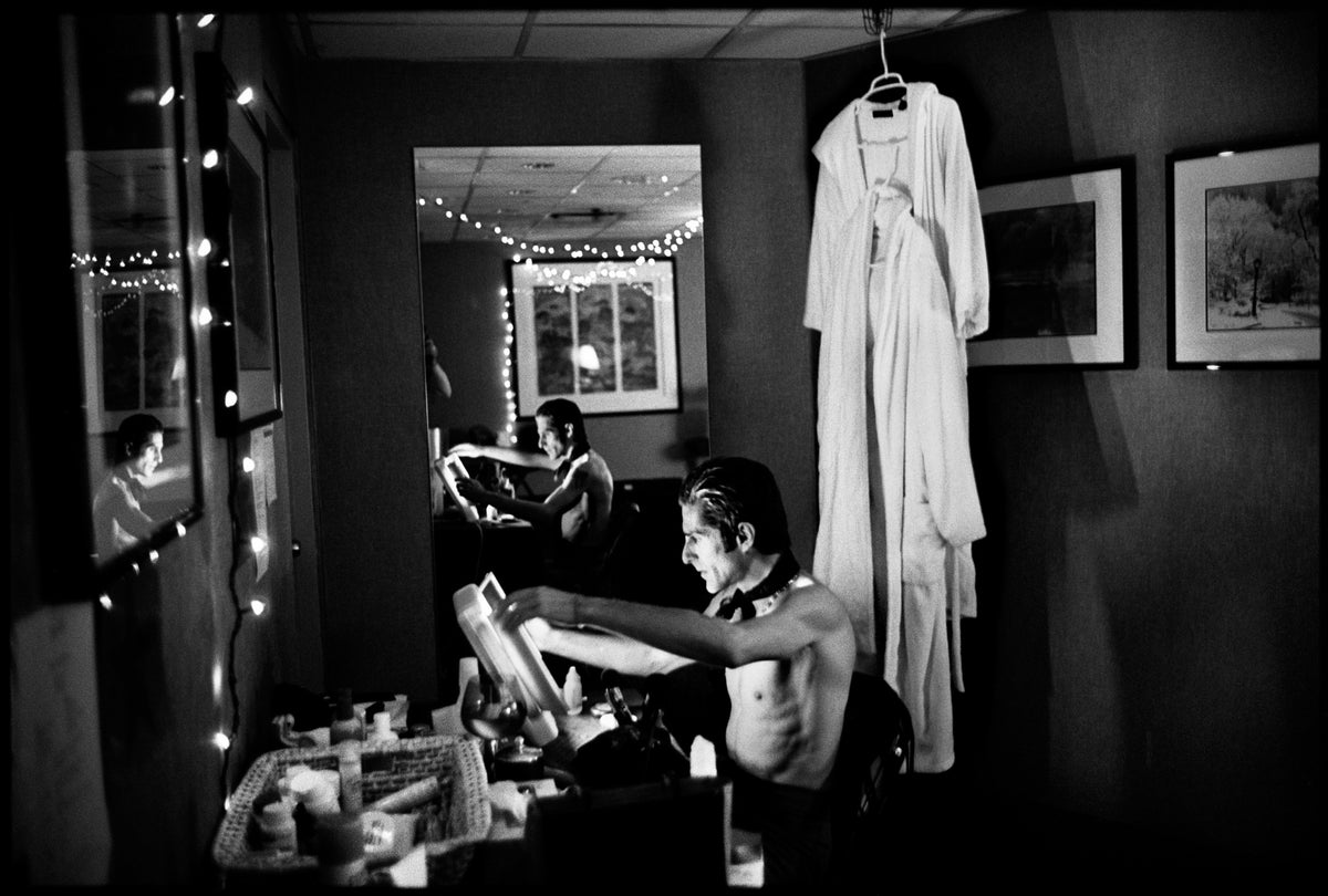 Perry Farrell (MSG, 2001) – Transparent Clinch Gallery